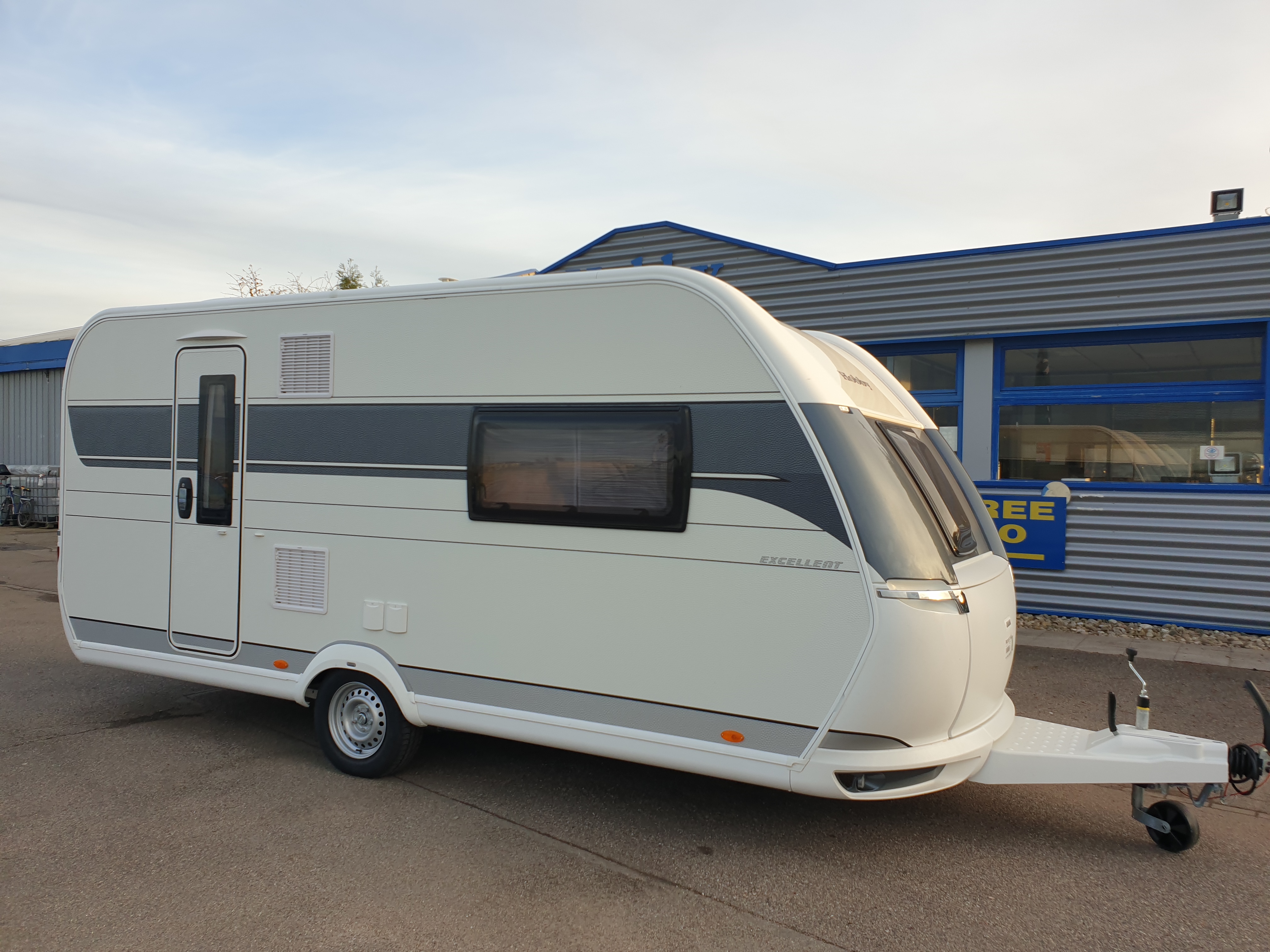 Hobby 460 Sff Excellent neuf de 2021 - Caravane en vente à ...